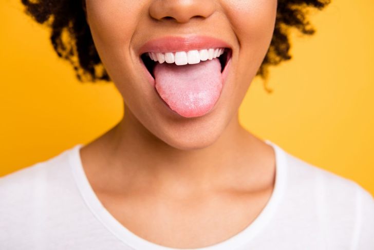 Dovete preoccuparvi delle protuberanze sulla lingua? - Salus.it